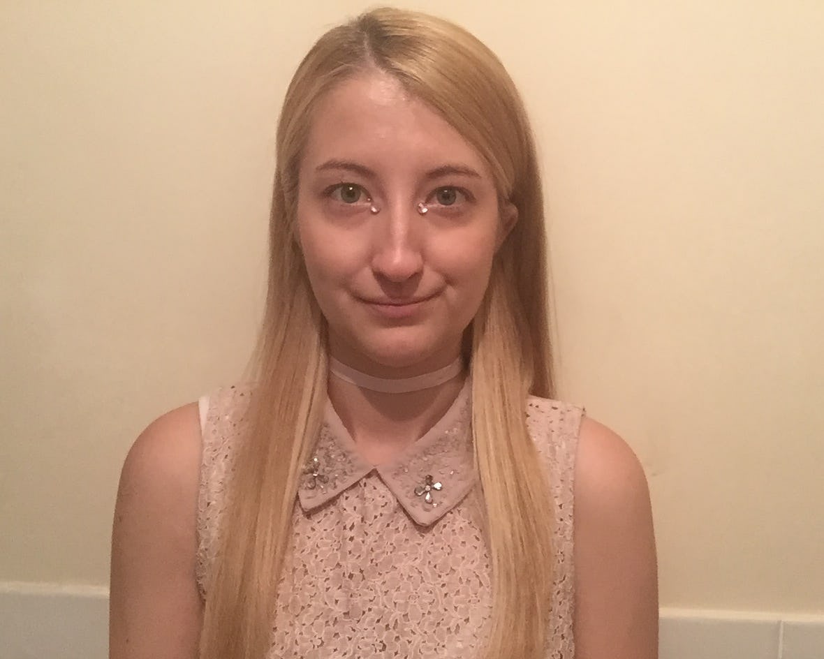 How To Wear A Ribbon In Your Hair A La Spring/Summer 2016 Fashion Shows ...