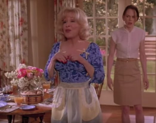 How To Dress Like A Stepford Wife Because Those Robot Babes Had Style