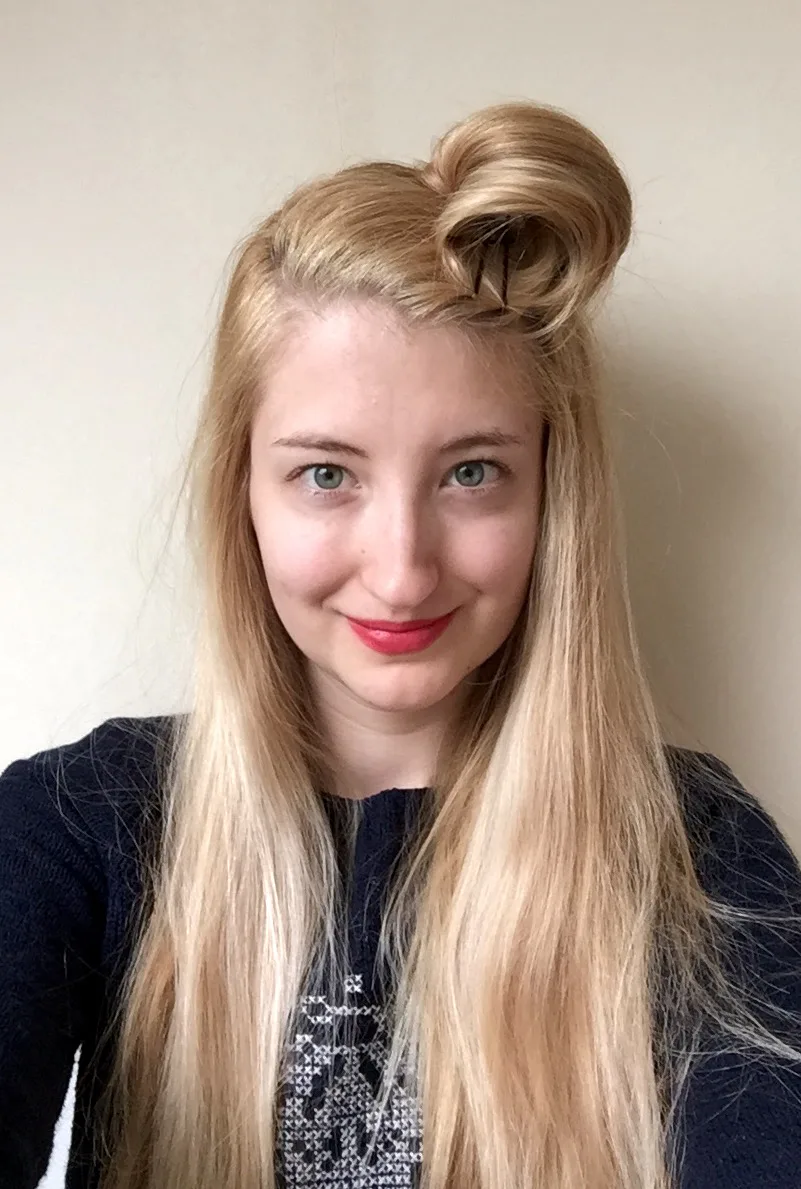 How To Get A Victory Roll In 6 Simple Steps For All The Vintage Vixens ...