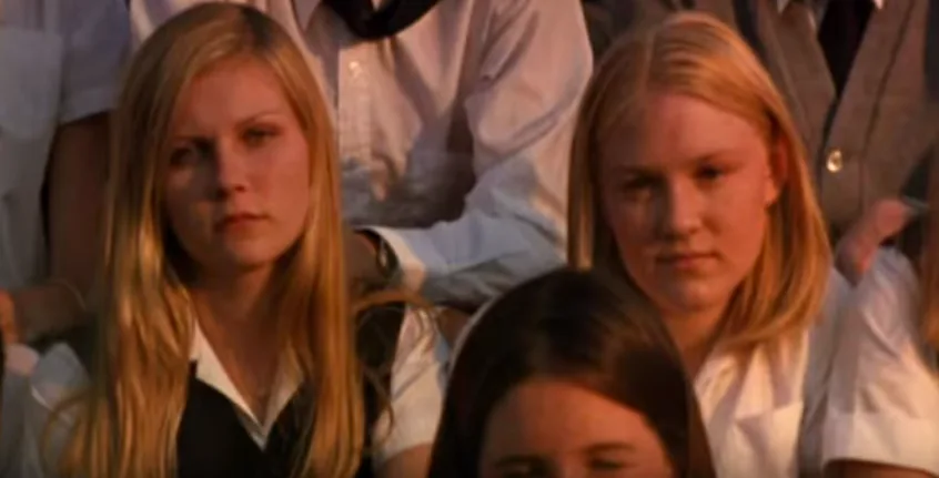 11 Struggles Of Wearing A School Uniform & Still Not Fitting In