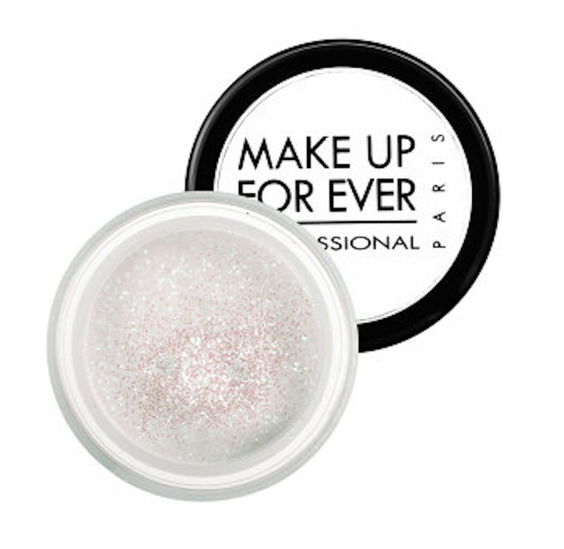 How To Dress Up Like The White Witch Of Narnia This Winter — PHOTOS