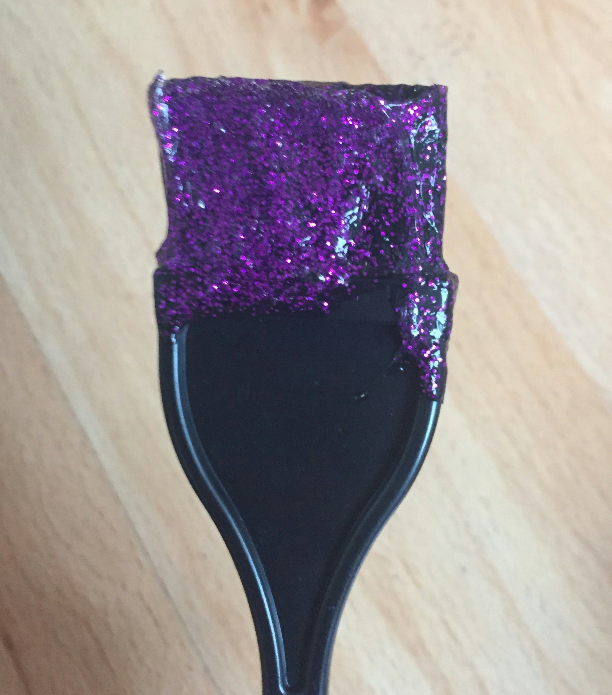 How To Get Glitter Roots To Sparkle Your Way Through The Holidays — PHOTOS