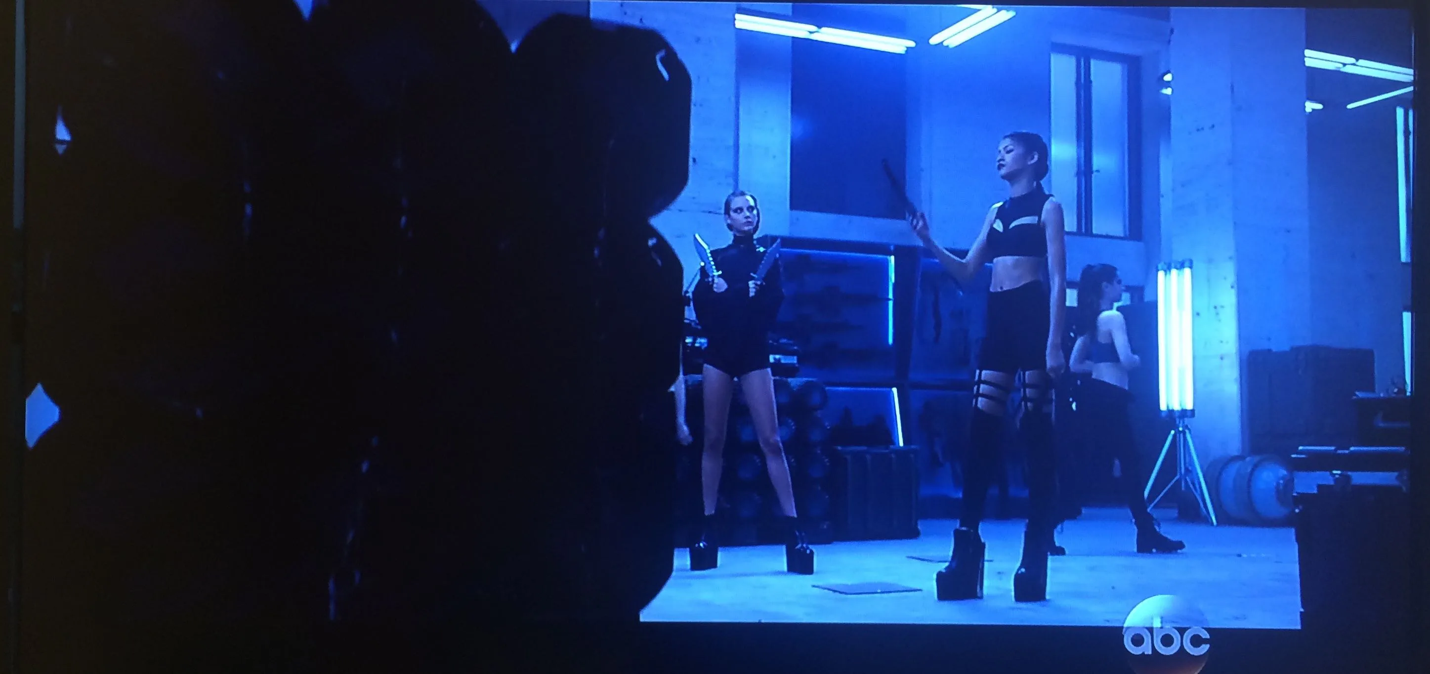 The Outfits In Taylor Swift "Bad Blood" Video Premiere At The 2015 ...
