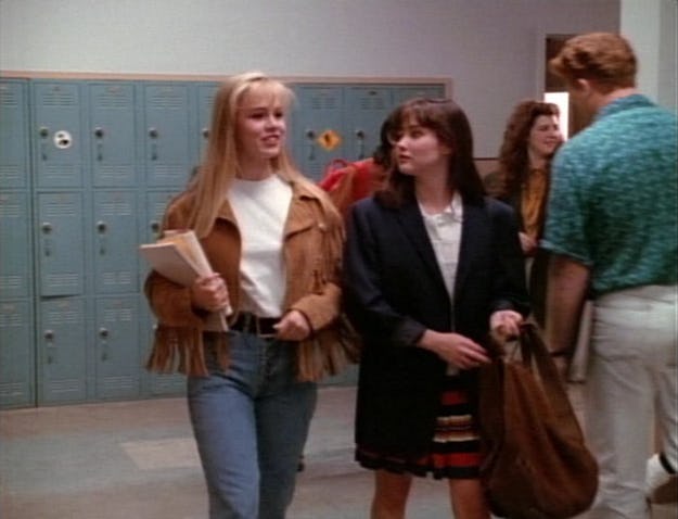 21 Style Lessons From 'Beverly Hills 90210' That Still Influence ...