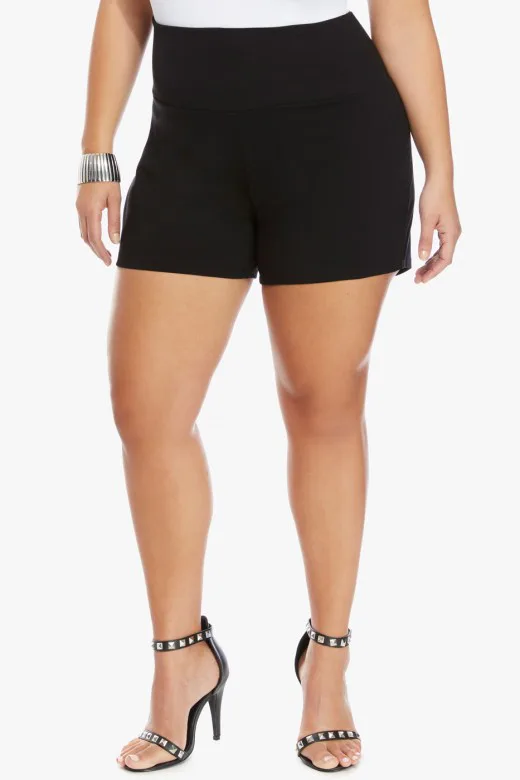 17 Plus Size Basics Everyone Needs In Their Spring Wardrobe — PHOTOS