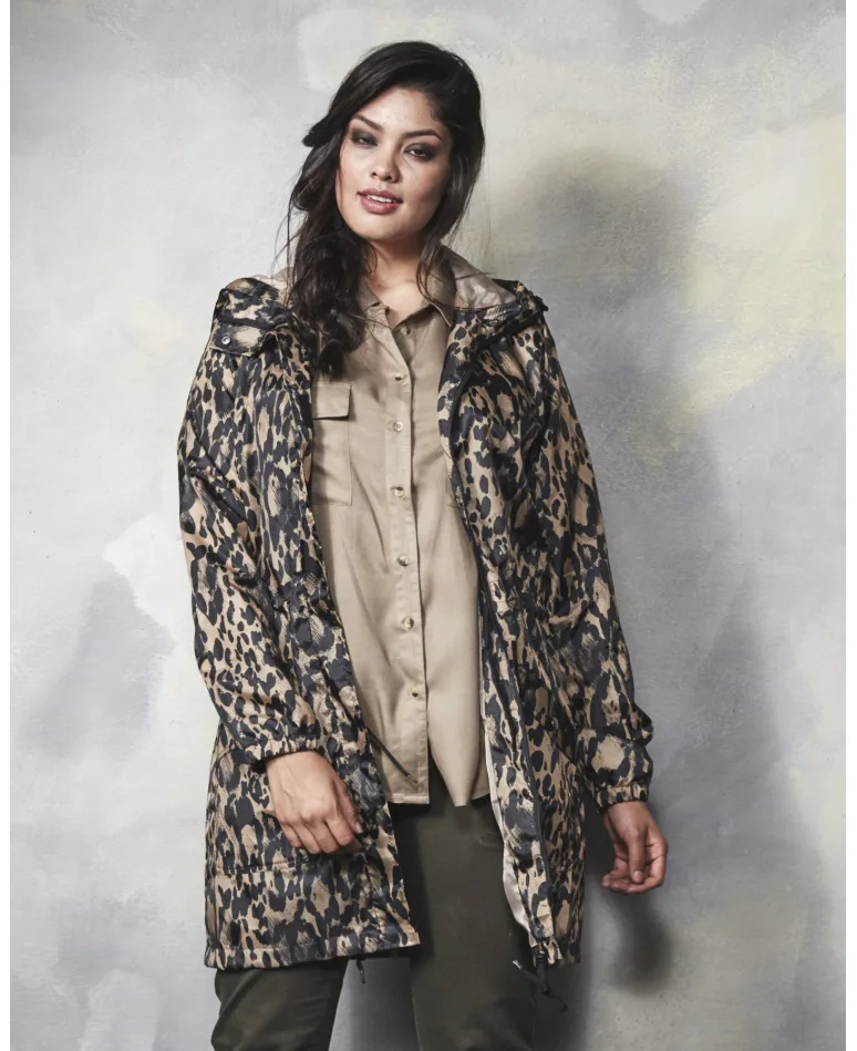 13 Plus Size Rain Coats For Every April Shower To Come Your Way — PHOTOS