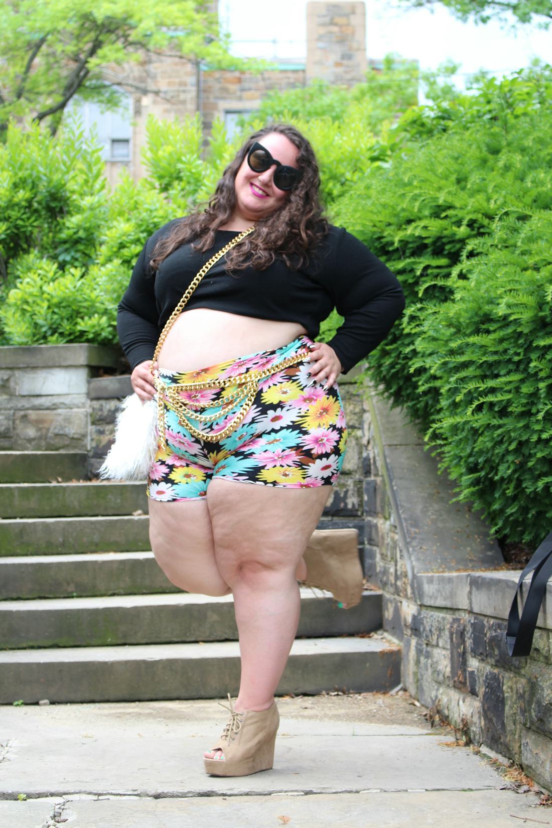 9 Ways To Wear Plus-Size Shorts This Summer Because Your Legs Deserve ...
