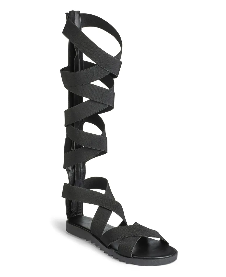 15 Wide Width Sandals To Keep Your Glorious Feet Equal Parts Comfy ...