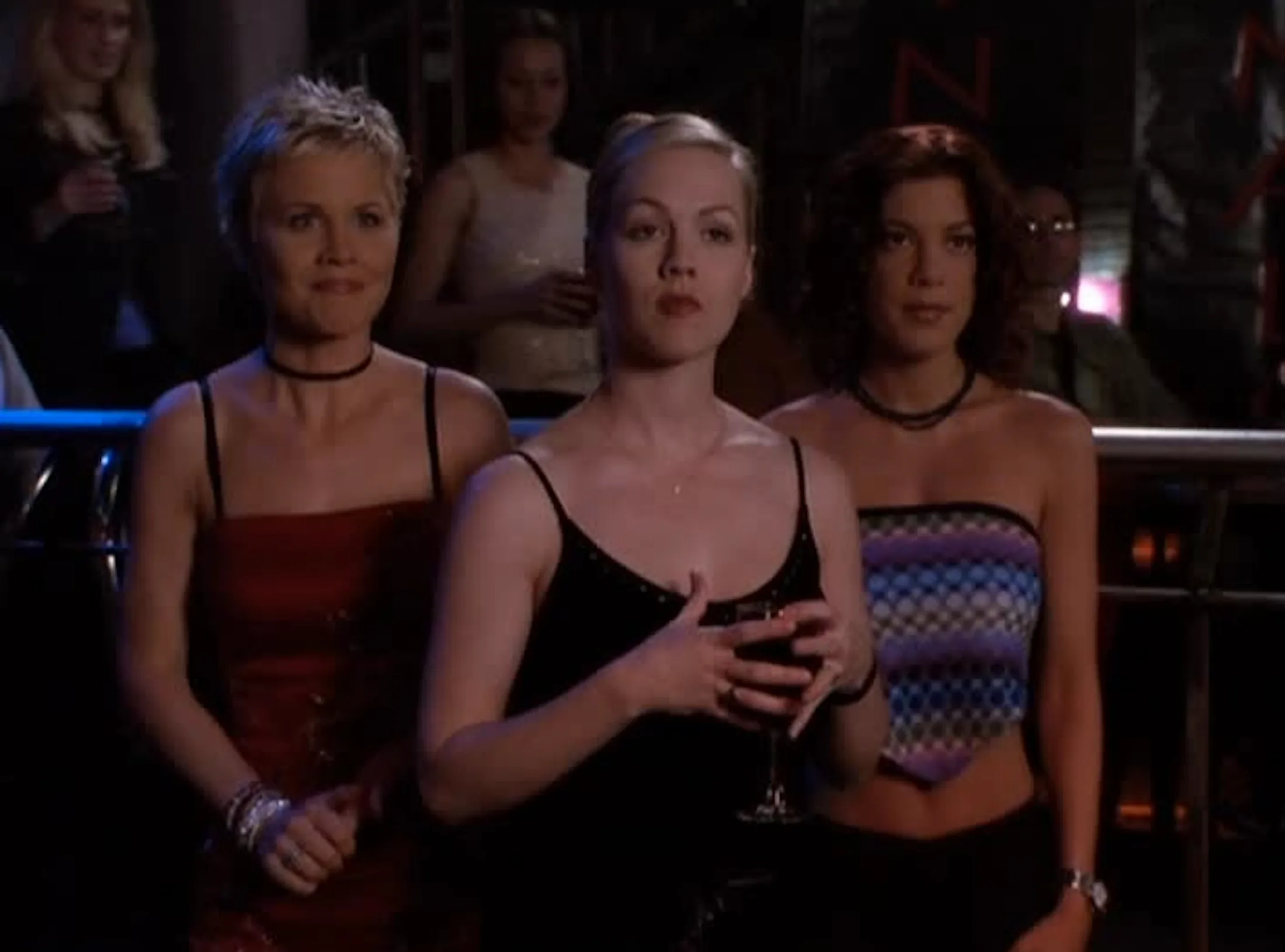 21 Style Lessons From 'Beverly Hills 90210' That Still Influence ...