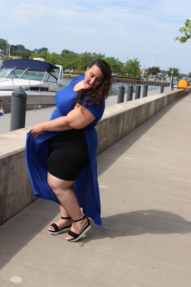 7 Ways To Wear Maxi Dresses And Midis When You Are Short And Plus Size