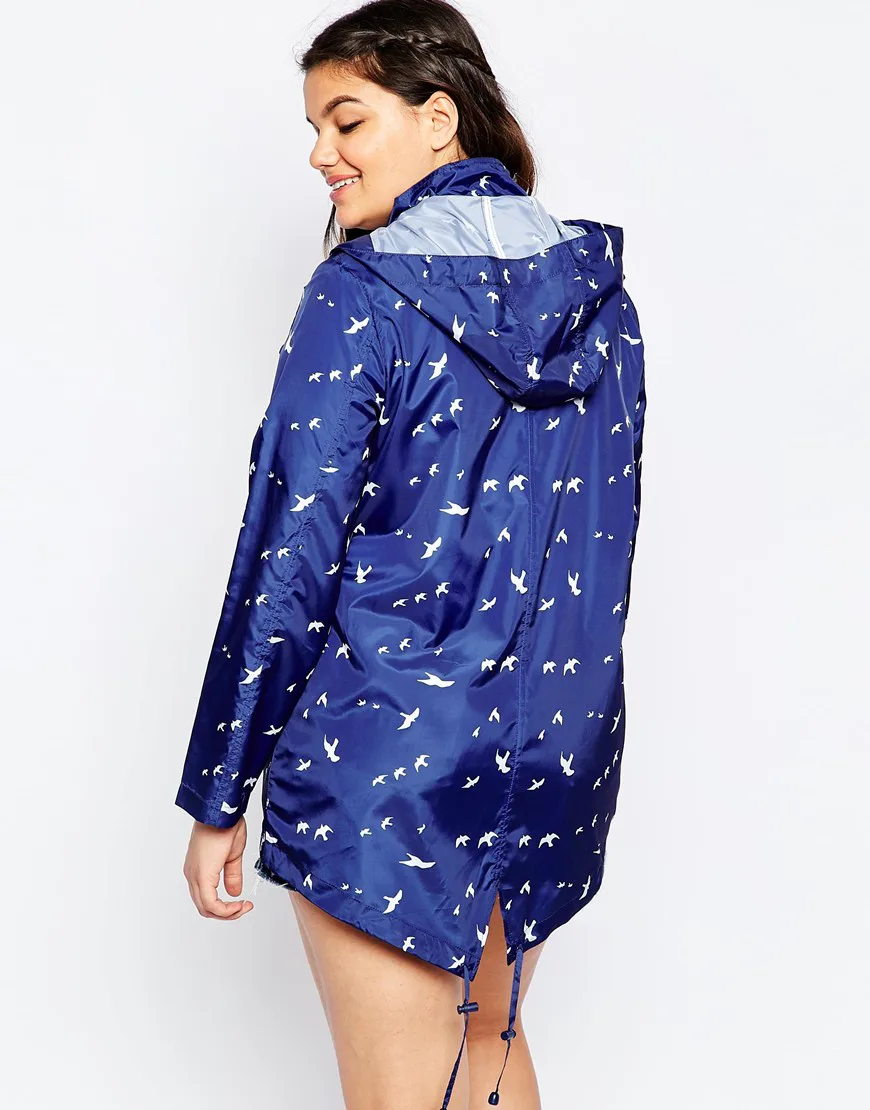 13 Plus Size Rain Coats For Every April Shower To Come Your Way — PHOTOS