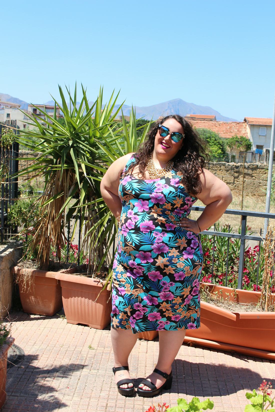 7 Ways To Wear Maxi Dresses And Midis When You Are Short And Plus Size
