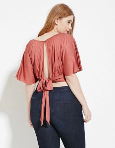 17 Spring Tops For Plus Size Women With Small Boobs — PHOTOS