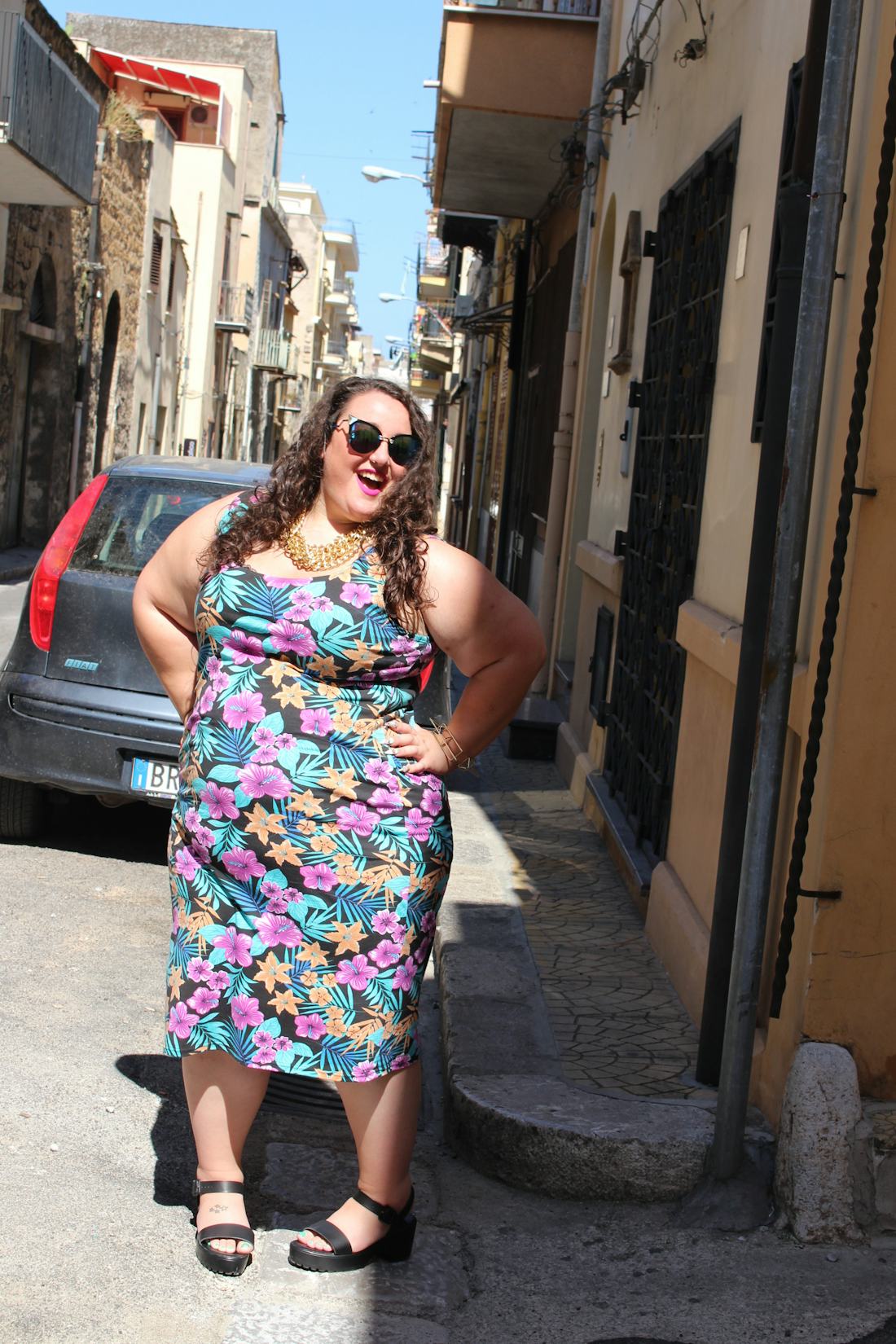 7 Ways To Wear Maxi Dresses And Midis When You Are Short And Plus Size