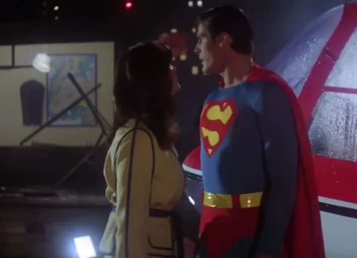 Power Couple Halloween Costumes For Those In Love & On A Budget — PHOTOS