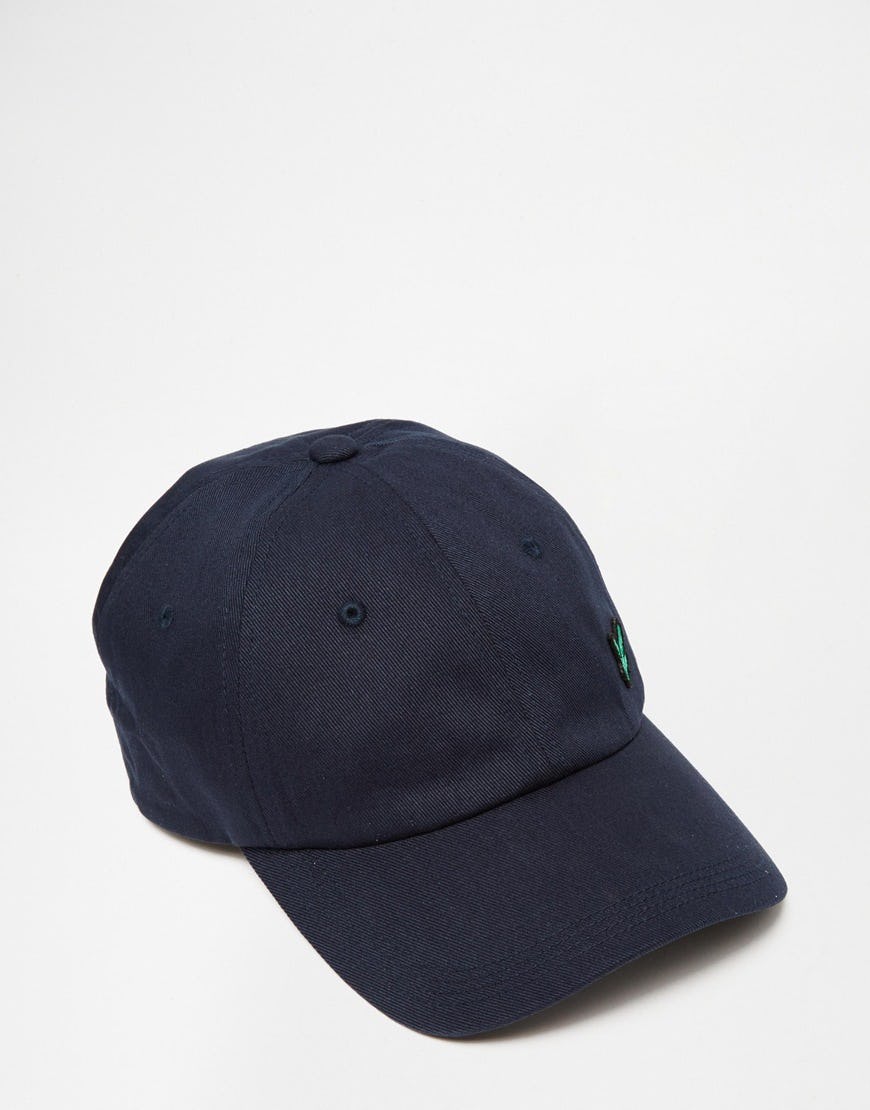 Power Couple Halloween Costumes For Those In Love & On A Budget — PHOTOS