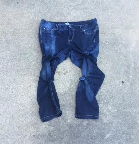 How To Acid Wash Jeans In 8 Super Simple Steps, Because Who Doesn't ...
