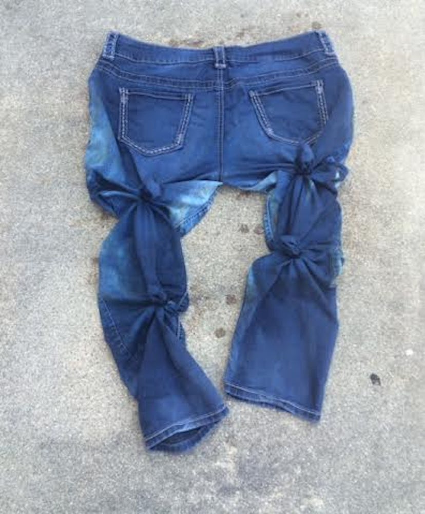 How To Acid Wash Jeans In 8 Super Simple Steps Because Who Doesnt Like Quirky Patterns