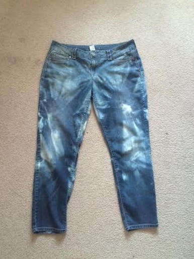 How To Acid Wash Jeans In 8 Super Simple Steps, Because Who Doesn't ...