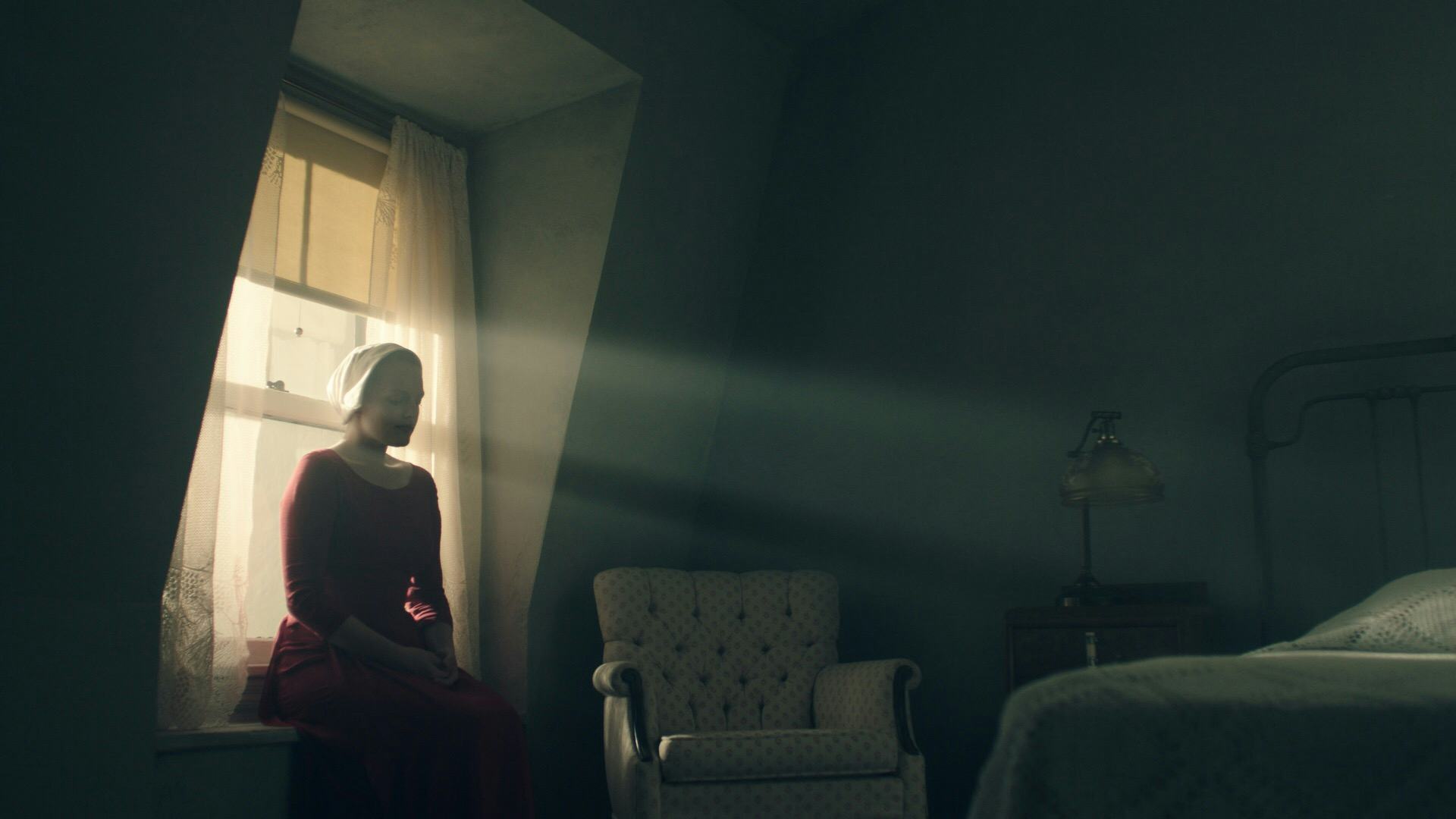 Hulu's 'The Handmaid's Tale' Photos Are So Haunting That They'll Give ...