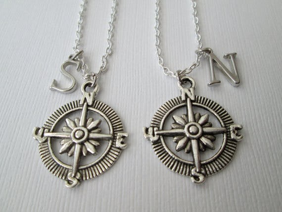 9 Cute Matching BFF Gifts For All Your Long Distance Friends Going Away ...