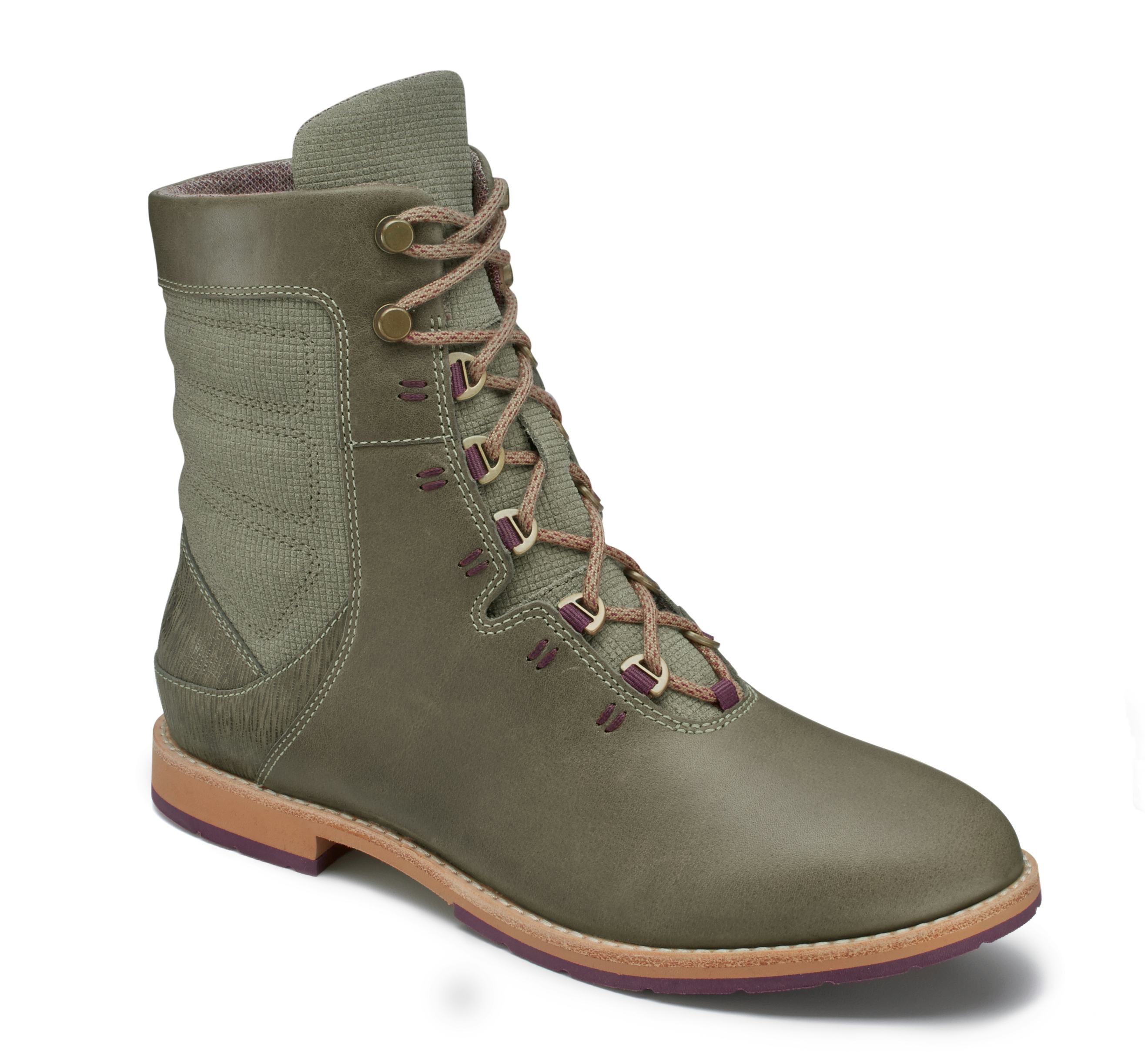 The Best Boots For Small Feet That Just Can't Seem To Find Their Size