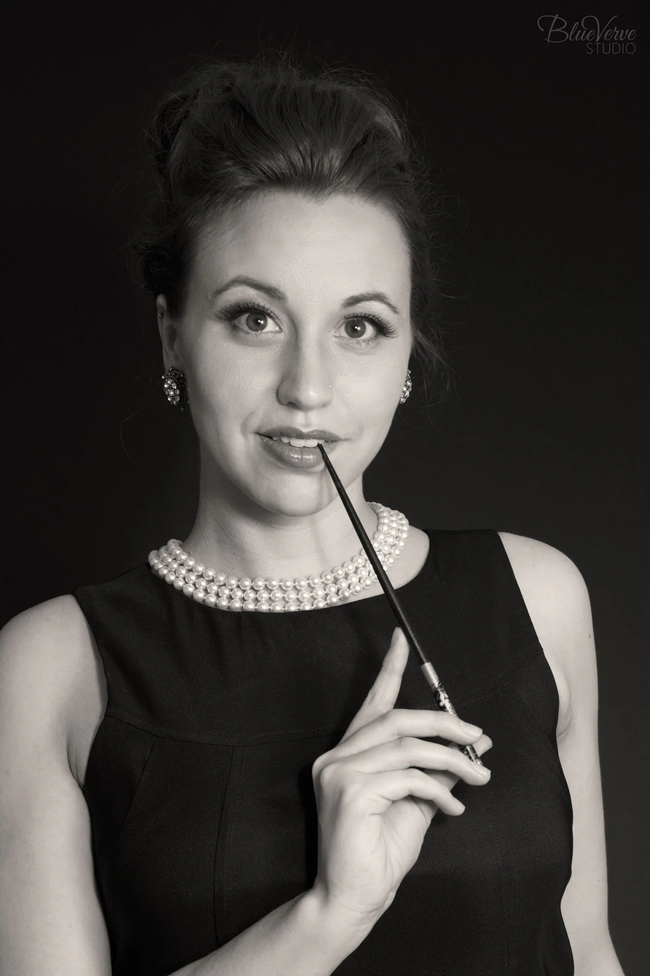 Recreating Classic Hollywood Glamour Photographs In 2015 To Prove That ...