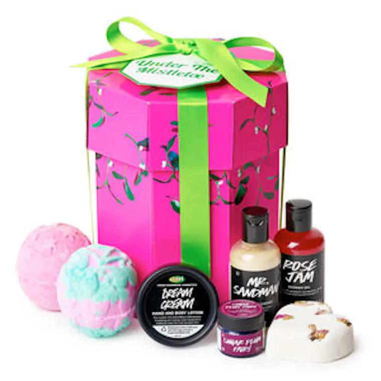 What's In Lush's Limited Edition 2016 Holiday Collection? There's Old ...