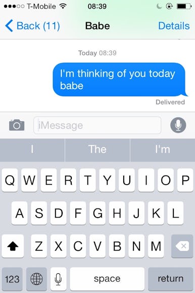 12 Texts Strong Couples Send Each Other