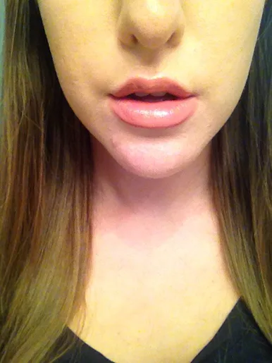 A Kylie Jenner Lip Tutorial For Thin Lips That Doesn't Involve Sucking ...