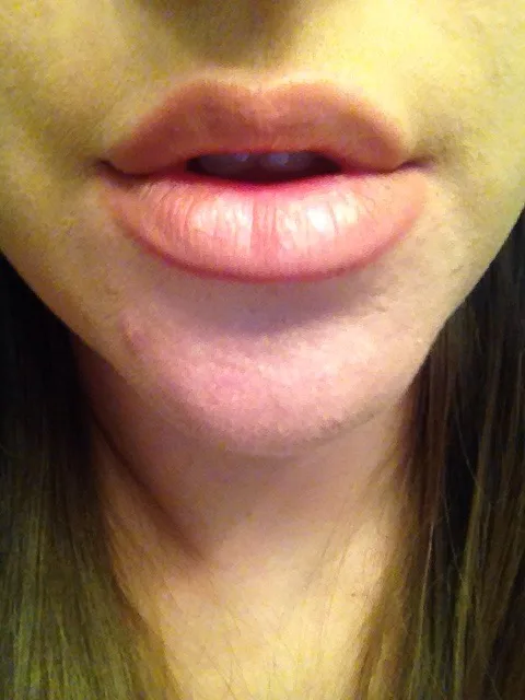A Kylie Jenner Lip Tutorial For Thin Lips That Doesn't Involve Sucking ...