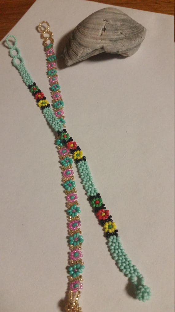 13 Bracelets Young Millennials Owned & Layered In The '90s & Early '00s ...