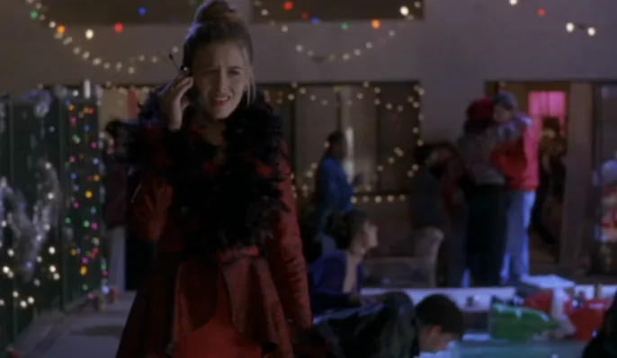 15 Times Cher Horowitz's Wardrobe Was Ultimate Fashion Goals — PHOTOS