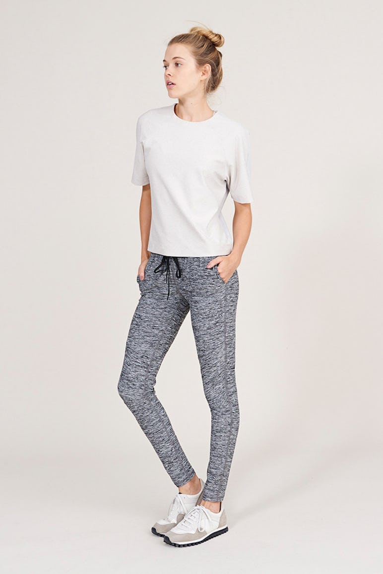 8 "Unflattering" Clothes Every Woman Should Own In Their Wardrobe — PHOTOS