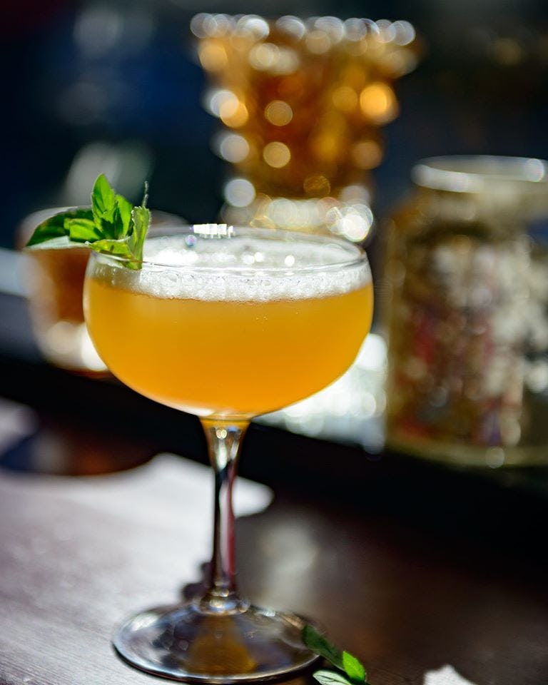 10 Summer Wedding Cocktail Ideas That Are Refreshingly Unique And Fun