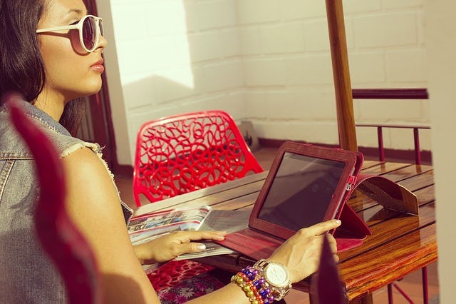 6 Wedding Invitation & Stationery Hacks That Will Save You Money