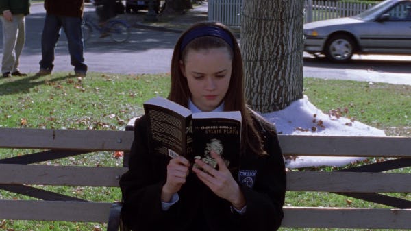 10 Times Rory Gilmore Took Her Reading Outdoors