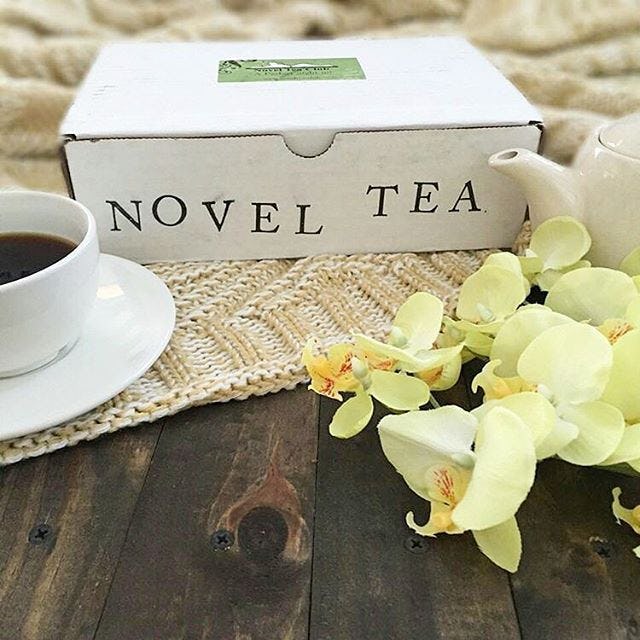 16 Book Subscription Boxes That Make The Perfect Holiday Gifts