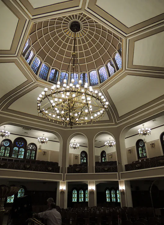 11 Beautiful Photos of the Last-Remaining Synagogues in the Muslim World