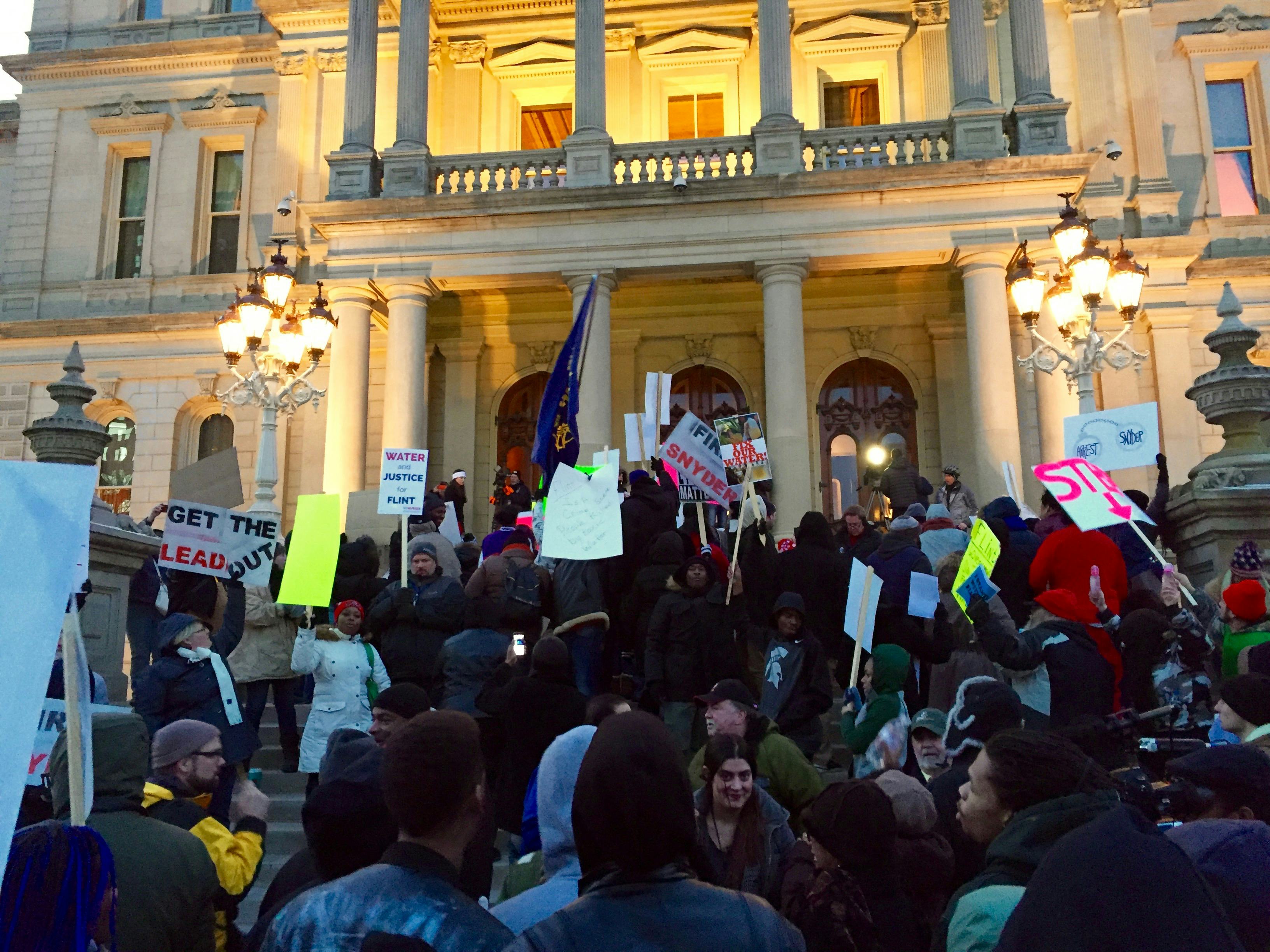22 Powerful Photos Show the Devastating Reality of Flint's Water Crisis