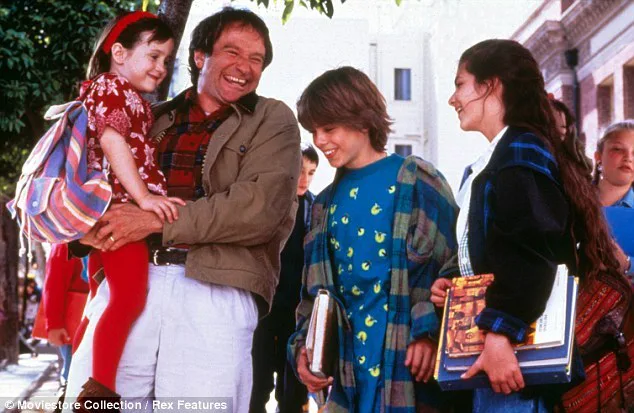 20 'Mrs. Doubtfire' Moments That Will Never Get Old