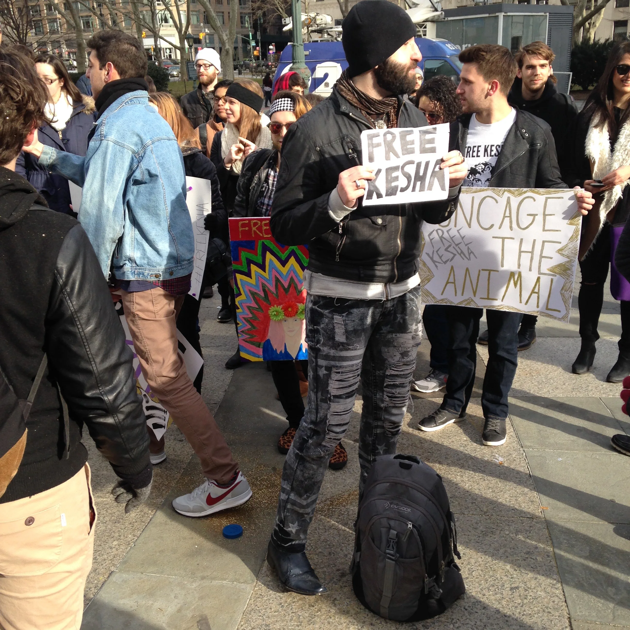 Dozens Gather Outside of NYC Court to #FreeKesha, Which Refused to ...