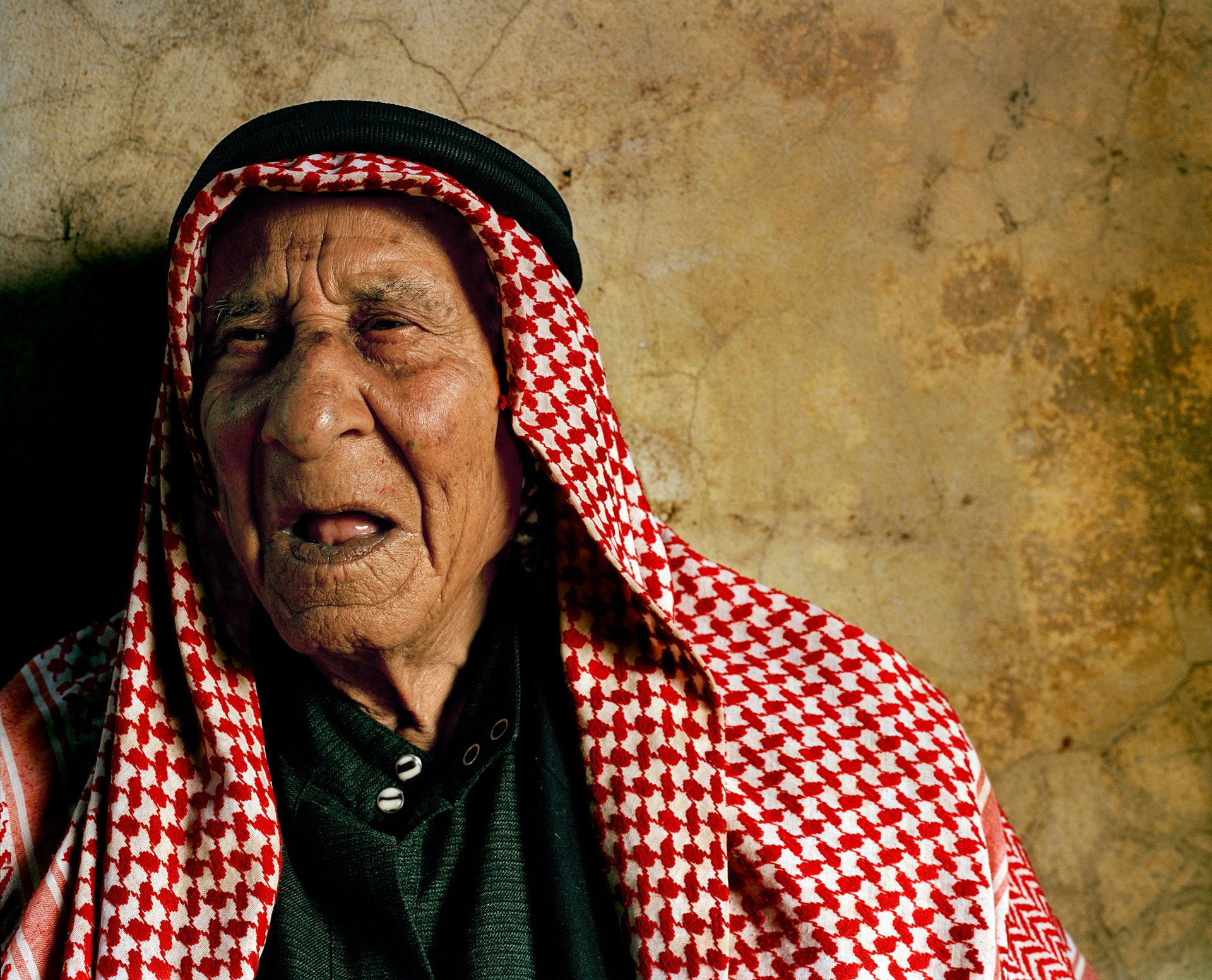 Powerful Portraits of Centenarian Refugees Capture the Real Cost of ...