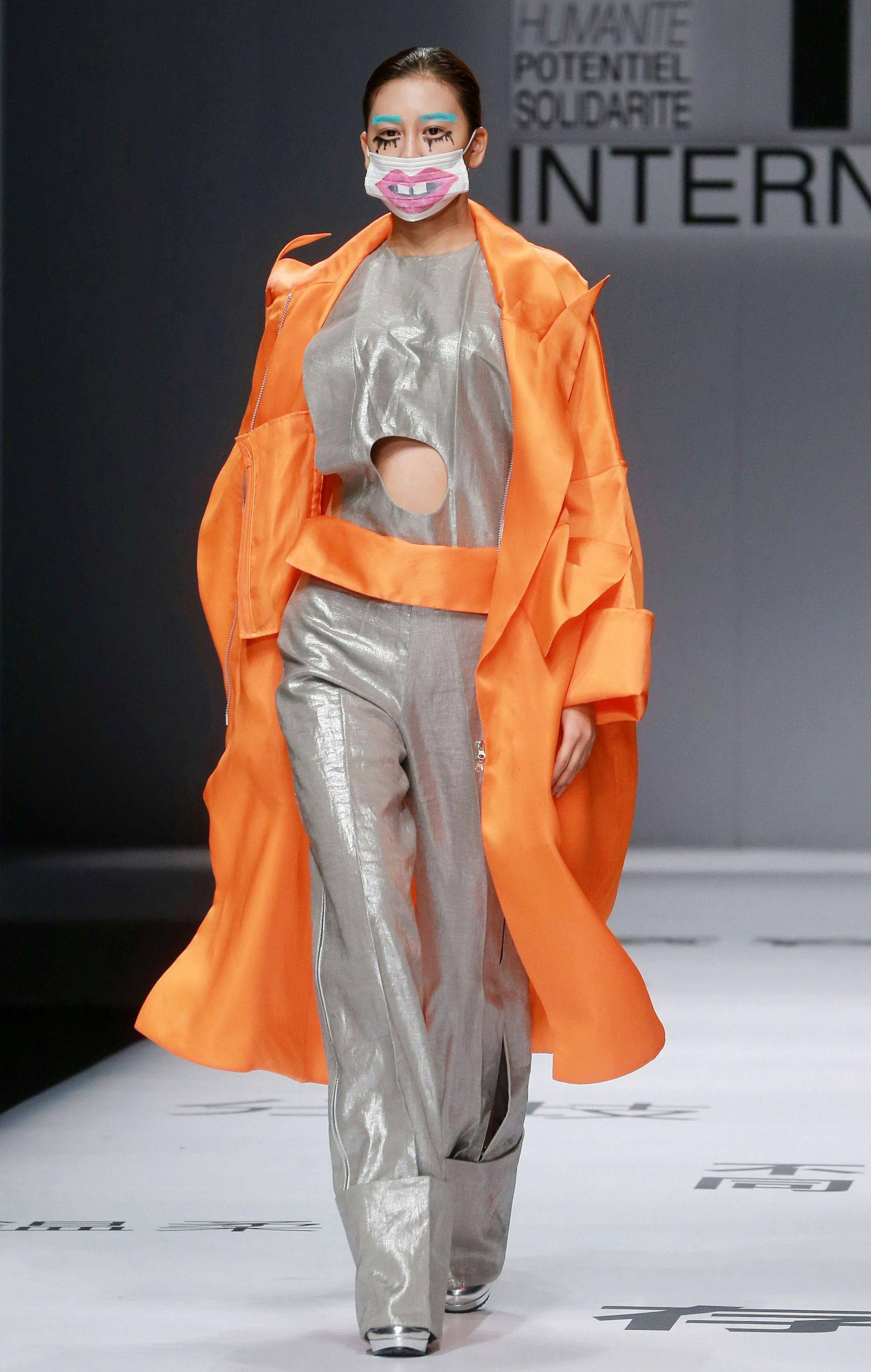 China Fashion Week Brings Face Masks to the Runway