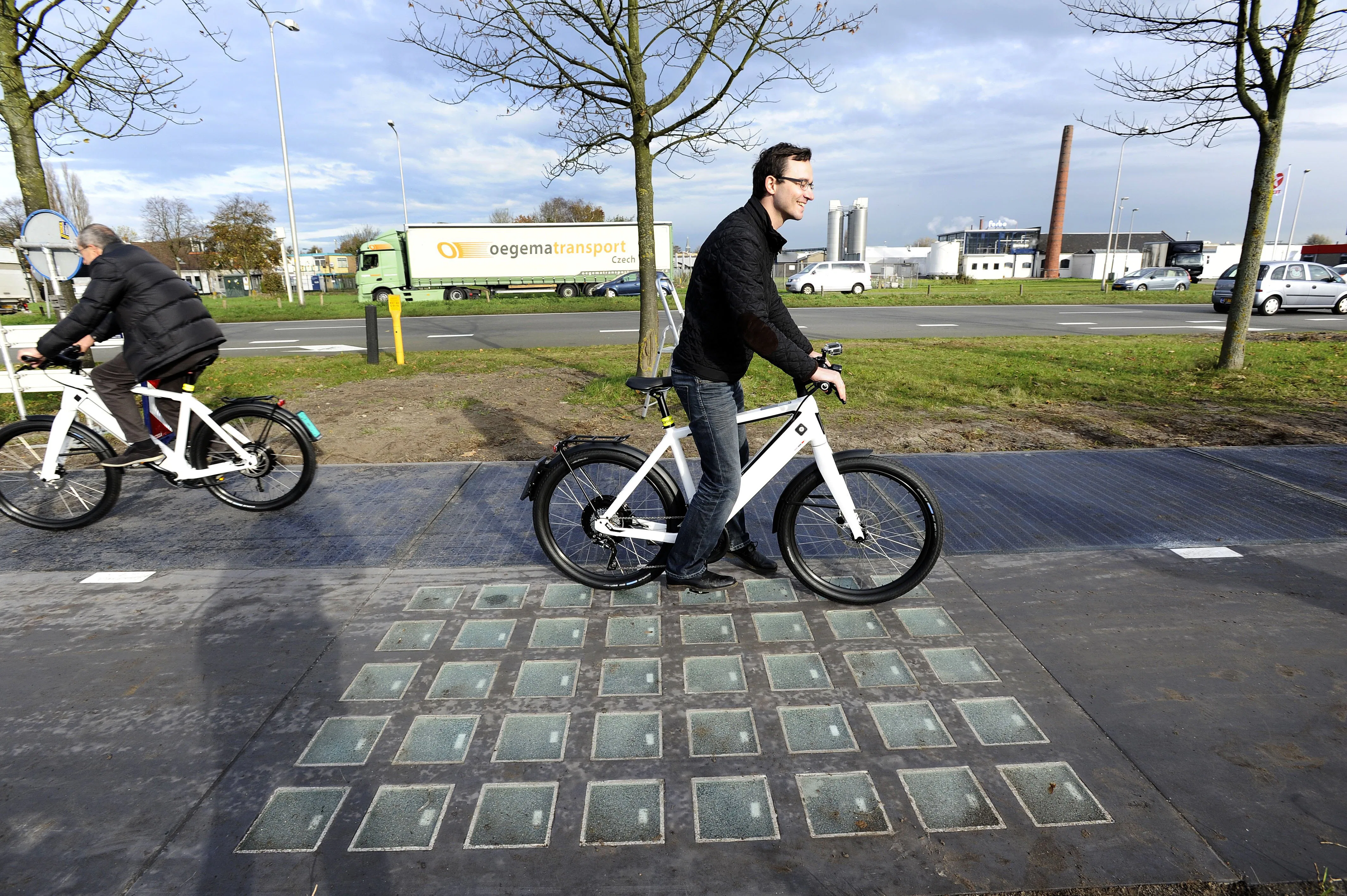6 Months Later, Here's What's Happened to the Netherlands' Solar Bike Paths