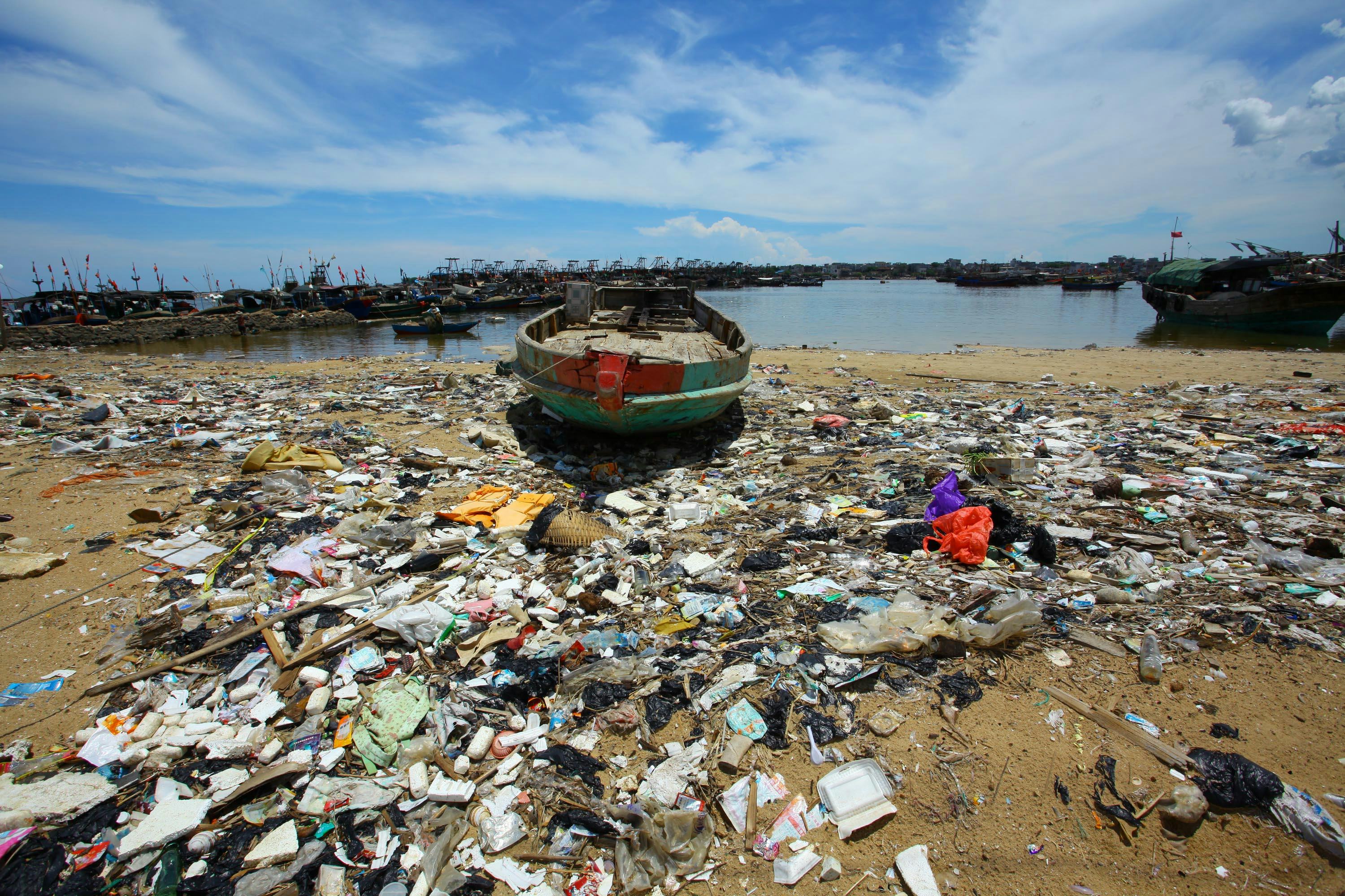 There's a Trash Pile in the Ocean Bigger Than Texas — Here's What You ...