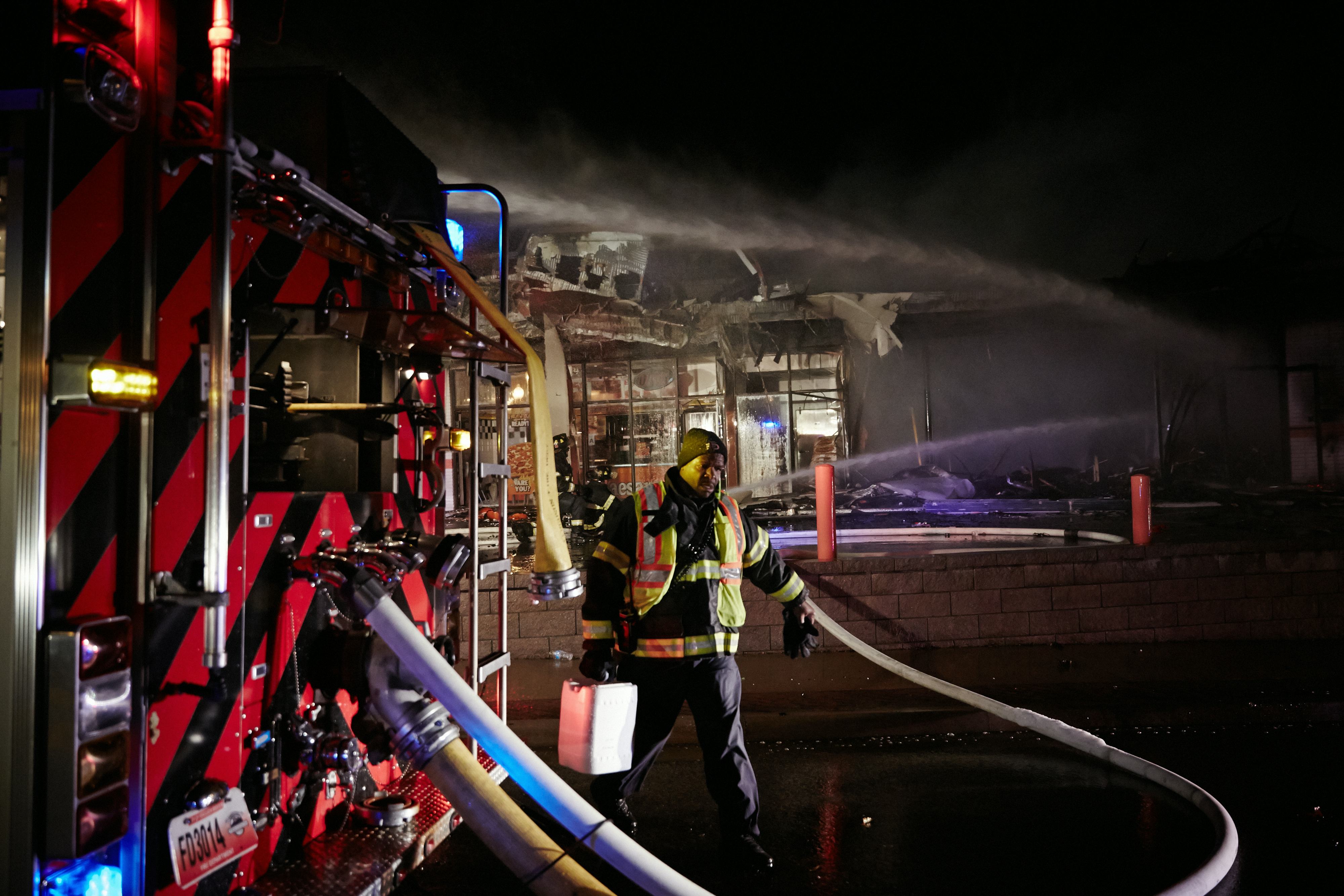 20 Photos Show Exactly What Happened in Ferguson Last Night