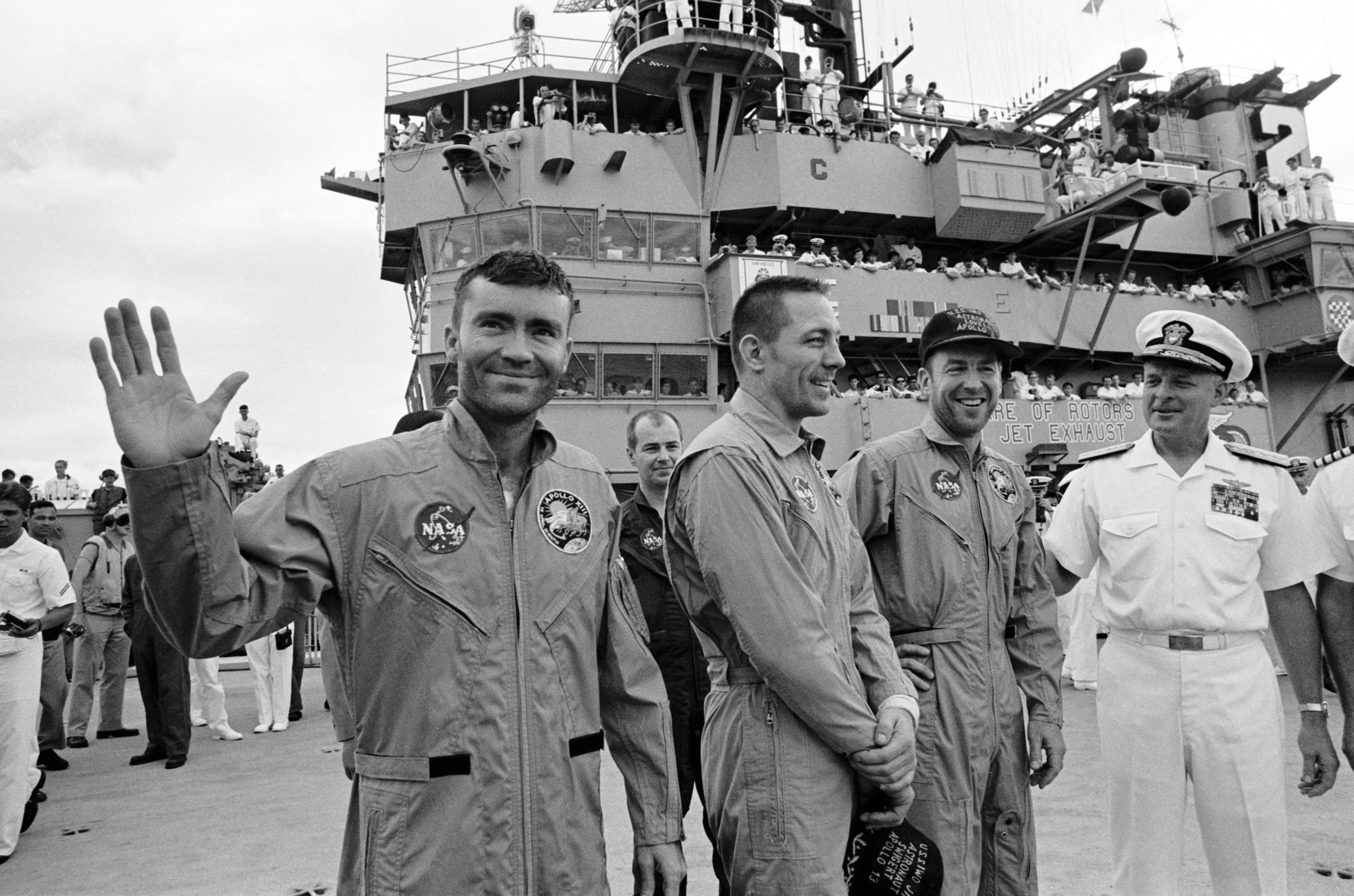 27 Stunning Images Show the Complete History of NASA Since 1958