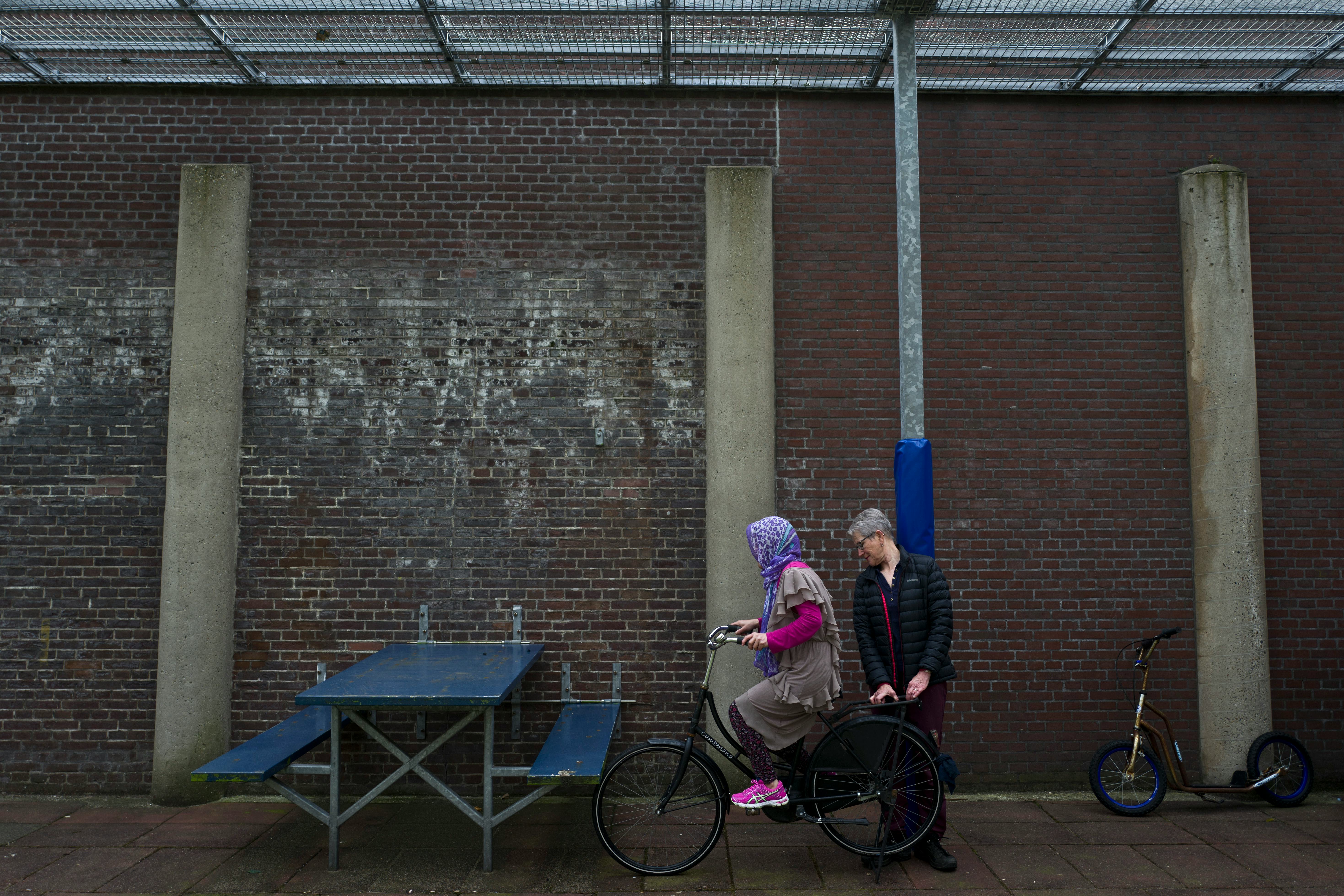 Photographer's Epic Journey Into a Netherlands Prison Reveals an ...
