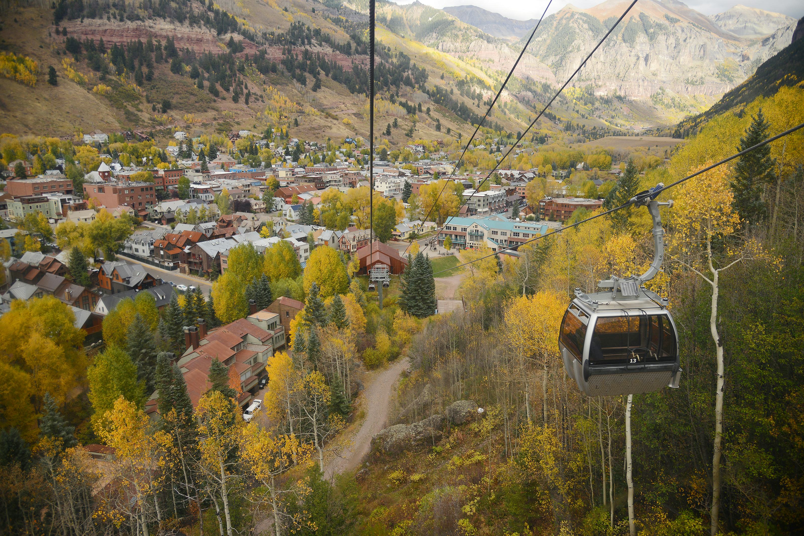 8 stunning places to see the best fall foliage